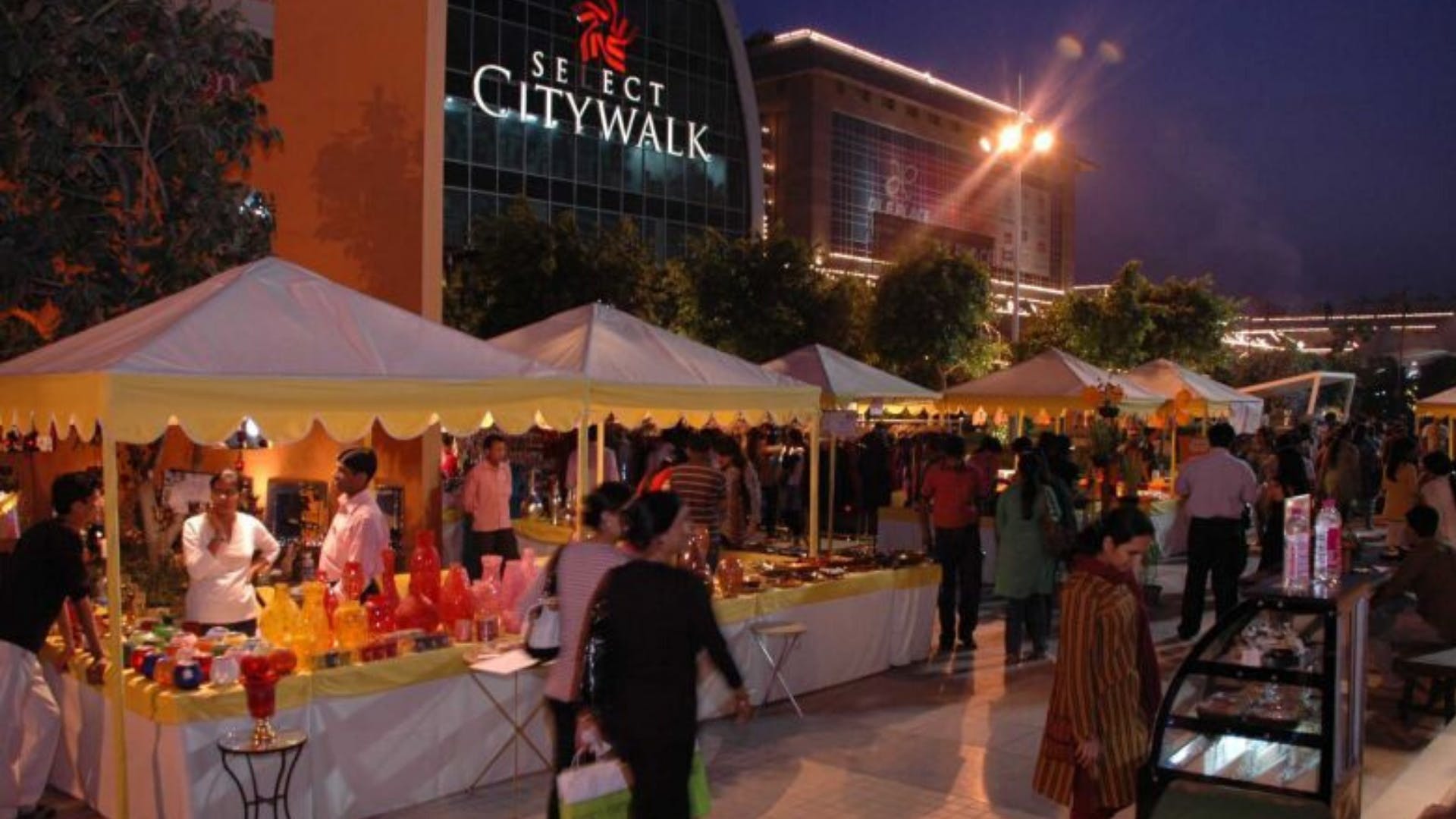 Valentine's Market At Select CITYWALK