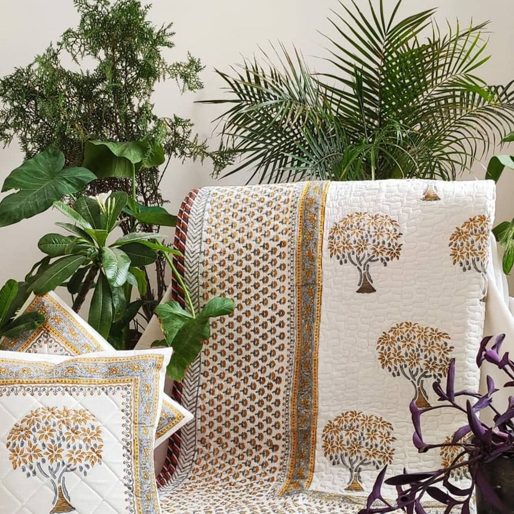Buy Handcrafted Decor, Linen At The Curio Cottage | LBB