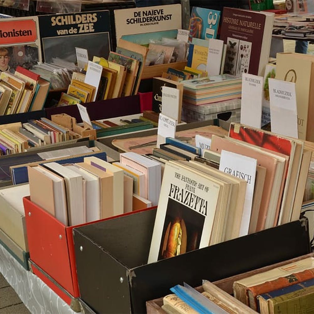 Murugan Old Book Stall | LBB