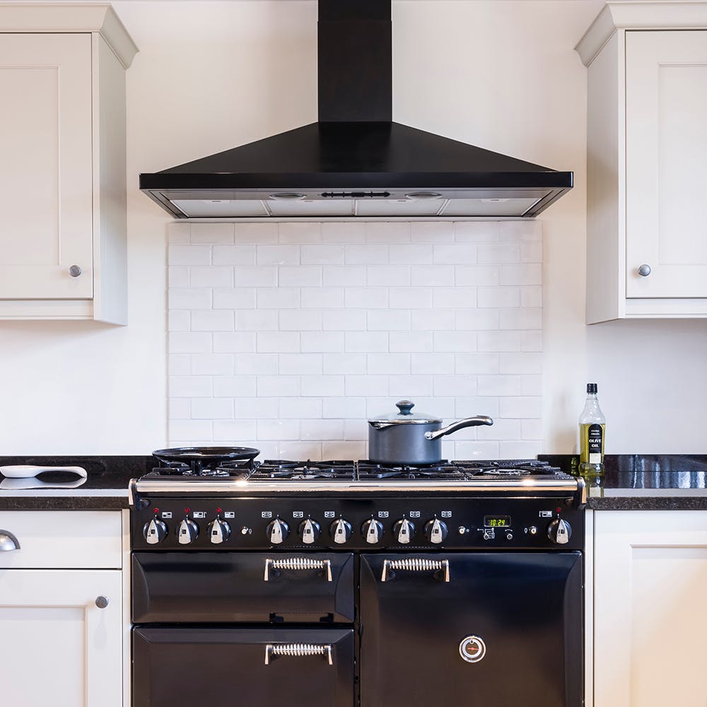 Best Kitchen Chimney To Invest For Smoke Free Cooking | LBB